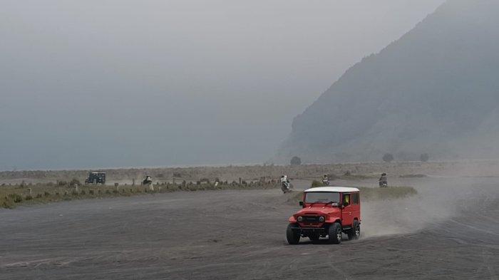 Libur Panjang, Gunung Bromo Diserbu Wisawatan Domestik dan Mancanegara - tribunjatim-timur.com
