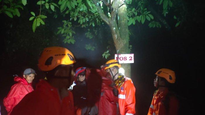 Tim Penyelamatan Pendaki Jember di Gunung Saeng Bondowoso Tertahan ...