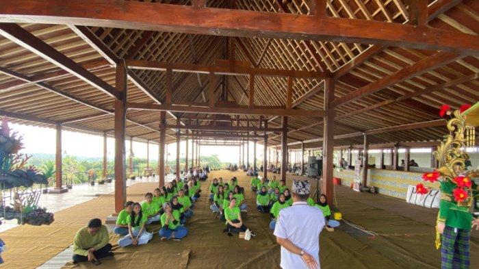 Persiapan BEC 2024, Peserta Ikuti Workshop di Agrowisata Taman Suruh Banyuwangi - tribunjatim ...