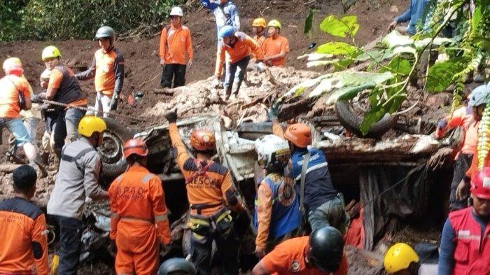 Pasutri Muda dan Anaknya Jadi Korban Longsor Pacet - Cangar, Hendak ...