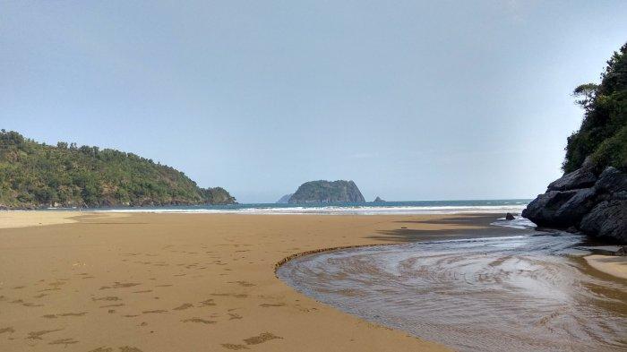 Yuk ke Pantai Kebo Trenggalek Saat Libur Nataru, Nikmati Indahnya ...
