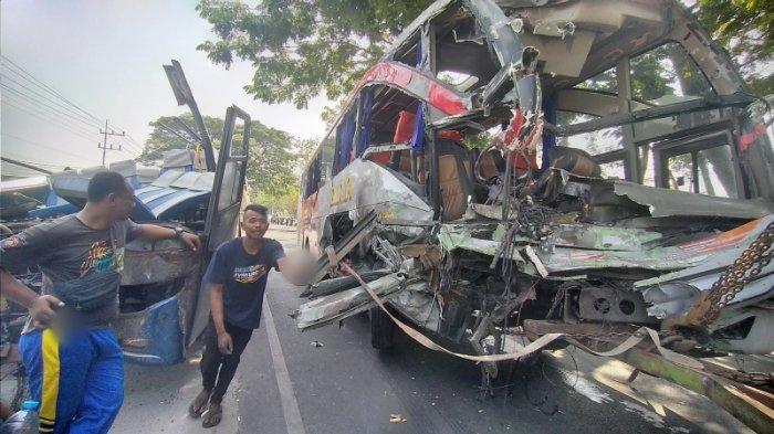 UPDATE Polisi Fokus Penanganan Korban Tabrakan Bus Eka Vs Bus Sugeng Rahayu Ngawi - tribunjatim ...