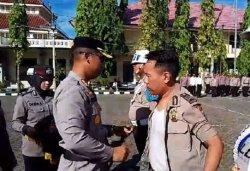 Terlibat Penyalahgunaan Narkoba, Anggota Polres Situbondo Dipecat Tidak Hormat - tribunjatim ...