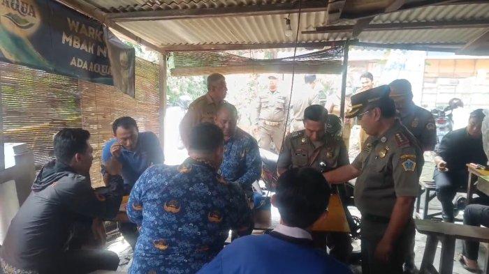 Belasan ASN Gresik Terjaring Razia Satpol PP Nongkrong di Warkop saat Jam Kerja - tribunjatim ...