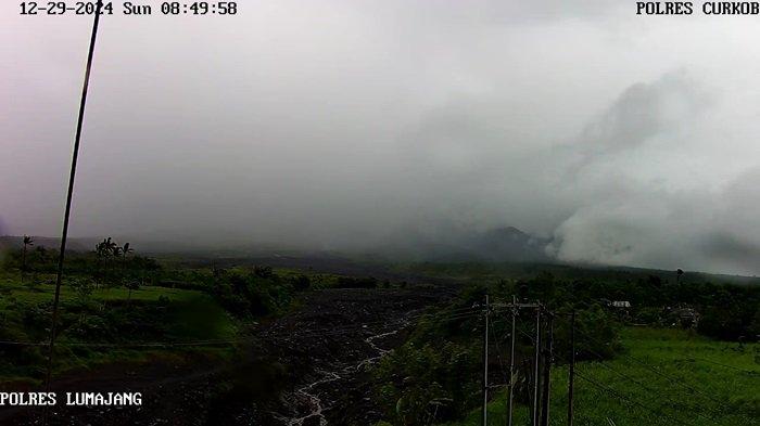Gunung Semeru Erupsi Keluarkan Awan Panas, Jarak Luncur Tidak Teramati ... Gunung Semeru Erupsi Keluarkan Awan Panas, Jarak Luncur Tidak Teramati ...