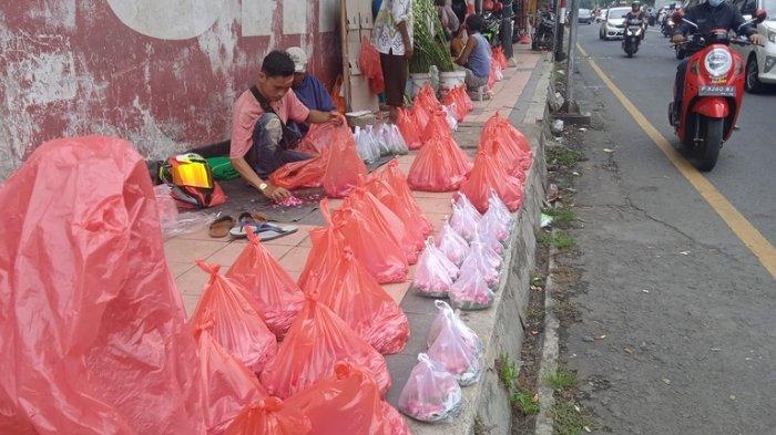 Harga Bunga Ziarah Makam di Jember Tembus Rp 50 hingga Rp 200 ribu per ...