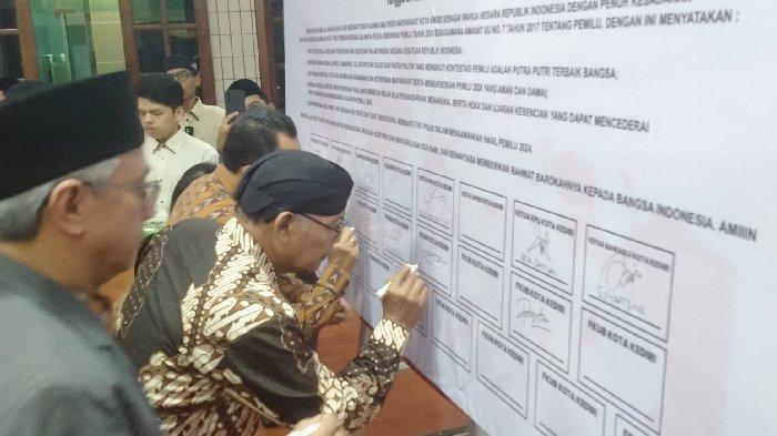 5 Poin Deklarasi Pemilu Damai 2024 oleh FKUB Bersama Tokoh Agama Kota Kediri - Tribunjatim.com
