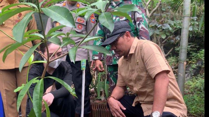 Arumi Bachsin Kunjungi Ponorogo, Giatkan Penghijauan dan Salurkan ...