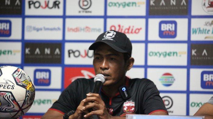 Ditunjuk Jadi Asisten Pelatih Madura United, Rakhmad Basuki Sempat Waswas dan Ragu - Tribunjatim.com