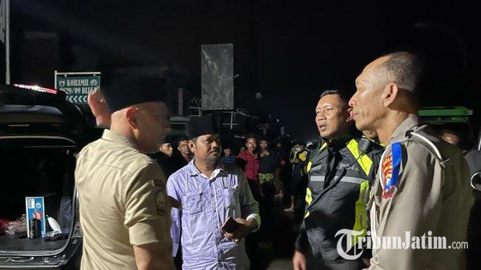 Banjir di Bangkalan Sempat Lumpuhkan Akses Jalan, Direktur Ditlantas Polda Jatim Langsung Cek ...