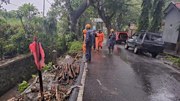 Drainase Tersumbat Jadi Penyebab Banjir Luapan di Kota Batu, Warga Diminta Waspadai Cuaca ...