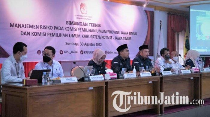 Lakukan Antisipasi Risiko Tahapan Pemilu 2024, KPU Jawa Timur Gelar Bimtek Bersama Jajaran di ...