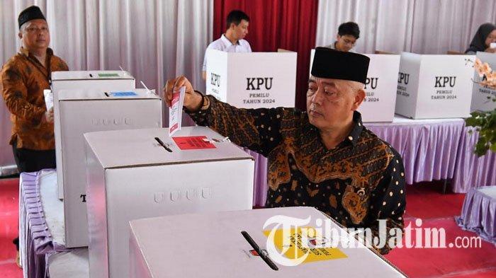 REAL COUNT TPS Pilpres 2024, Prabowo-Gibran Unggul Jauh di TPS Tempat ... REAL COUNT TPS Pilpres 2024, Prabowo-Gibran Unggul Jauh di TPS Tempat ...