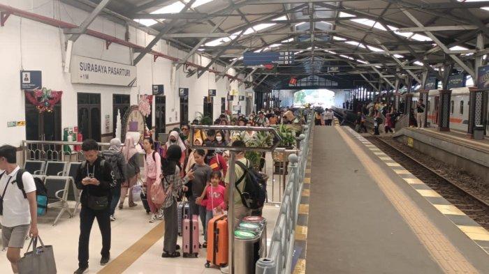 KAI Daop 8 Surabaya Operasikan 11 Kereta Tambahan pada Mudik Lebaran 2024, Ada Banyak Rute ...