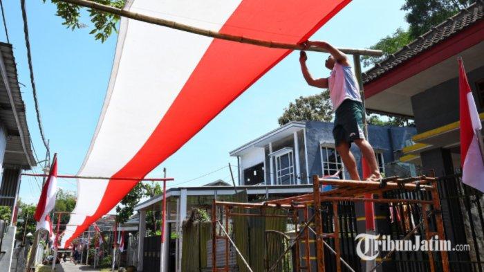 Cara Unik Warga Pakisaji Malang Sambut HUT RI ke-79, Pasang Bendera Sepanjang 308 Meter ...