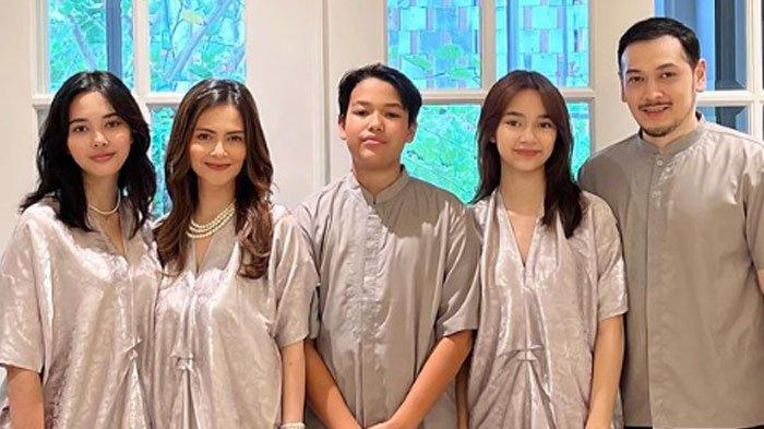 Putri Cut Tari dengan Anak Sambung Sering Disangka Kembar, Paras Mirip, Istri Richard Kevin ...