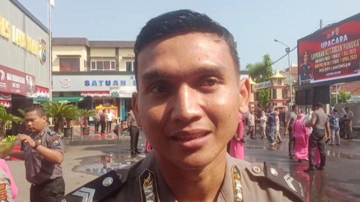 Bahagianya Dendy Sulistyawan Diguyur Air Kapolres Lamongan Usai Terima ...