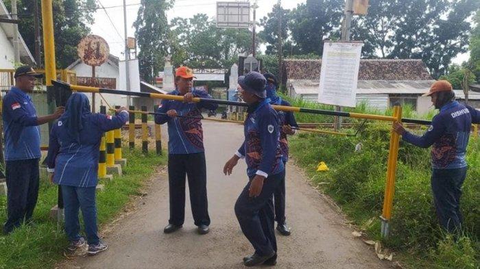 Sering Terjadi Kecelakaan, Dishub Probolinggo Pasang Palang Pintu Manual di 3 Titik Perlintasan ...