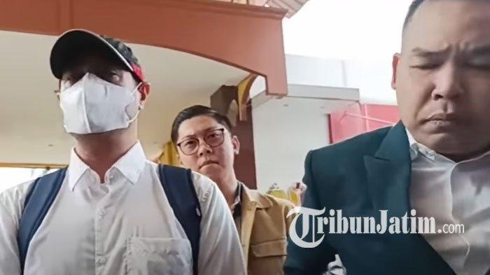 BREAKING NEWS: Ferry Irawan Resmi Ditahan di Mapolda Jatim Imbas Kasus KDRT Venna Melinda ...