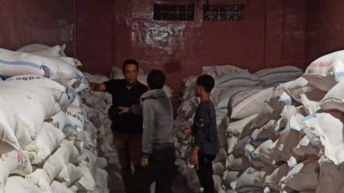 Tak Tahu Budi, Karyawan Gudang di Tulungagung Nekat Sikat 23 Karung ... Tak Tahu Budi, Karyawan Gudang di Tulungagung Nekat Sikat 23 Karung ...