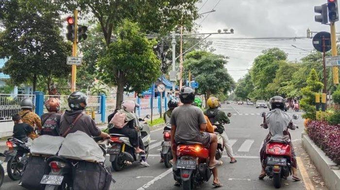 Ratusan Kendaraan di Banyuwangi Terjaring Operasi Patuh Semeru 2023, Didominasi Langgar Lampu ...