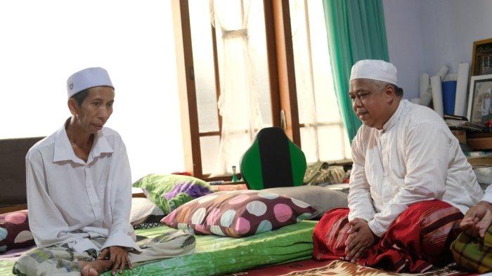 Jenguk Kiai Sepuh Pesantren Nurul Qadim Probolinggo, Ketua PKS Jatim Kang Irwan: Sudah Membaik ...