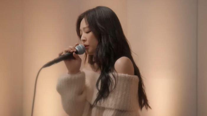 Arti Lirik Lagu Snowman - Sia, Trending di YouTube Dicover Jennie BLACKPINK saat Natal 2023 ...