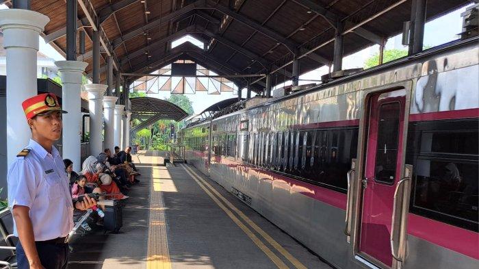 Libur Panjang Peringati Jumat Agung dan Paskah, KAI Daop 8 Surabaya Operasikan Kereta Tambahan ...