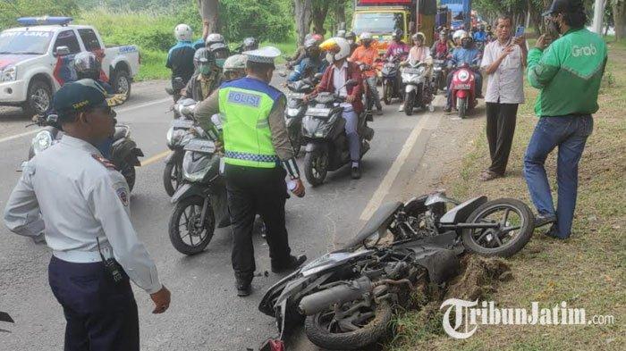 Kecelakaan di Gresik, Vario Ringsek Tak Berbentuk Akibat Gagal Nyalip ...
