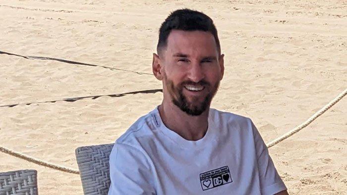 Potret Lionel Messi Liburan di Restoran Barcelona Milik Luis Suarez ...