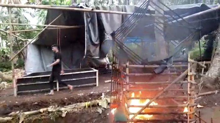 Lokasinya Tersembunyi, Arena Judi Sabung Ayam di Banyuwangi Dimusnahkan ...