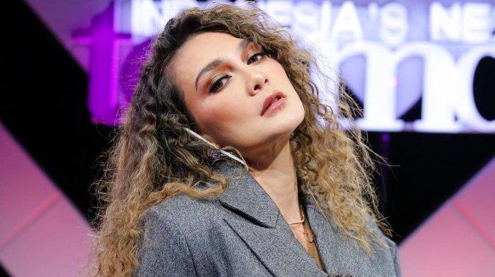 SOSOK Luna Maya, Artis Cantik yang Tawari Gaji 25 Juta Buat Tukang ...