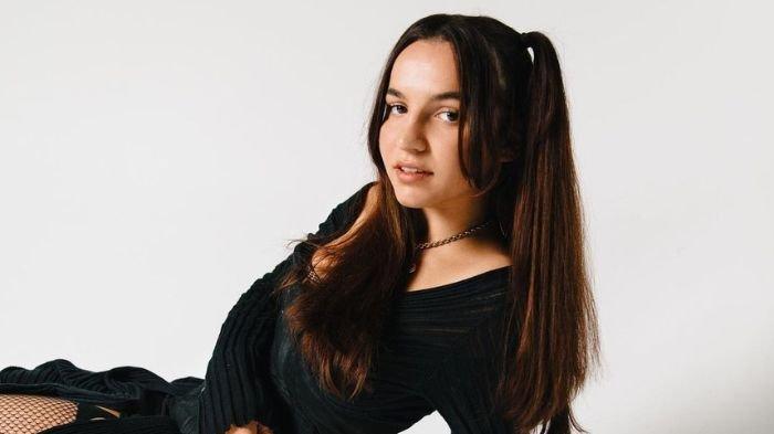 Makna dan Lirik Lagu Under The Same Moon - Myla, Viral di TikTok, 'I ...