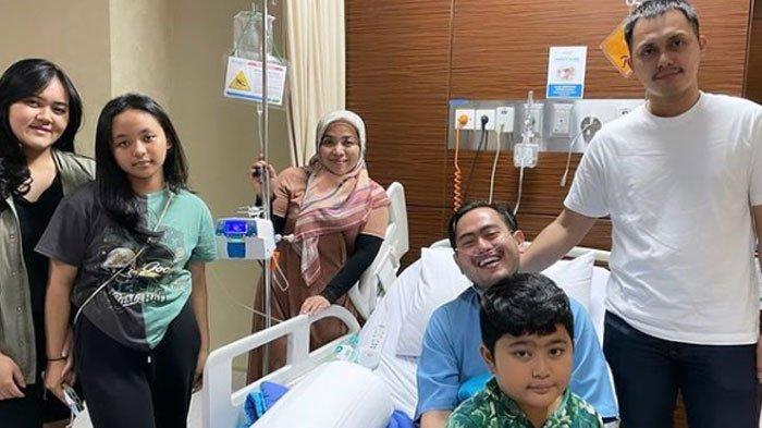 Muzdalifah dan Fadel Islami Jenguk Nassar, Ibu Falhan Beri Semangat: Cepet Sembuh, Sayang Papah ...