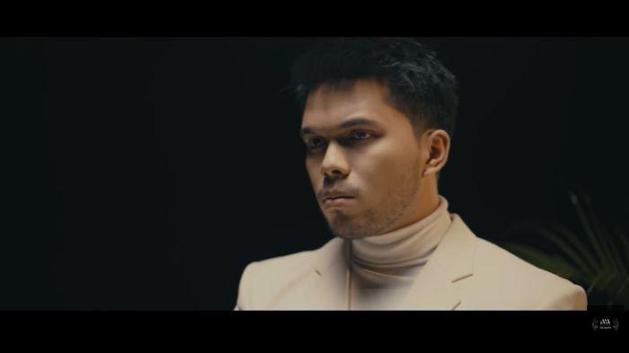 Lirik Lagu Nyatanya Tak Nyata - Thariq Halilintar, Trending di YouTube ...