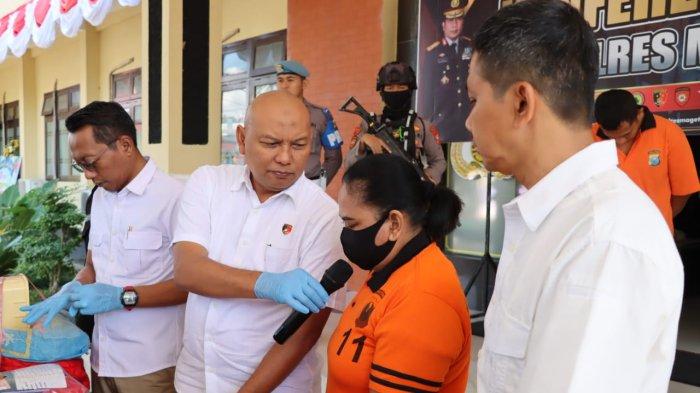 Nenek di Magetan Nekat Sediakan Jasa Esek-esek Berkedok Warung Kopi - Tribunjatim.com