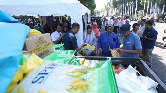 Sikapi Kenaikan Harga, Bulog Banyuwangi Gelontor 10 Ton Beras untuk Operasi Pasar - Tribunjatim.com