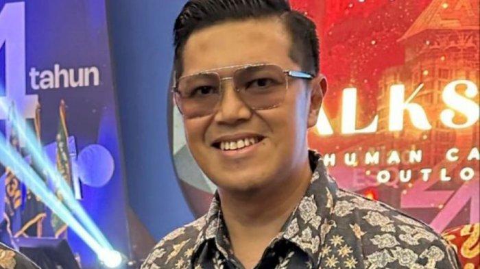 Relawan Prabowo-Gibran Dukung Maju Pilkada Surabaya 2024, Hendy Setiono ... Relawan Prabowo-Gibran Dukung Maju Pilkada Surabaya 2024, Hendy Setiono ...