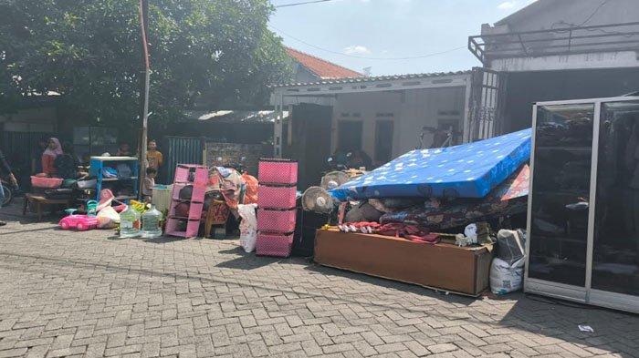 Kesaksian Warga Saat Terjadi Kebakaran Pabrik Spons di Gresik, Barang-barang Berharga ...