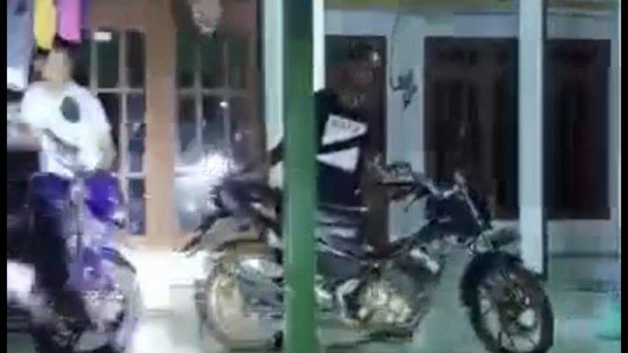 Jelang Sahur, Polres Bangkalan Gerebek Rumah Penadah, Sita 17 Unit Motor dan Tangkap 3 Maling ...