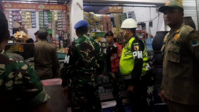Jualan Miras, Toko Kelontong di Kota Malang Digerebek Satpol PP saat Ramadan, Ratusan Botol ...