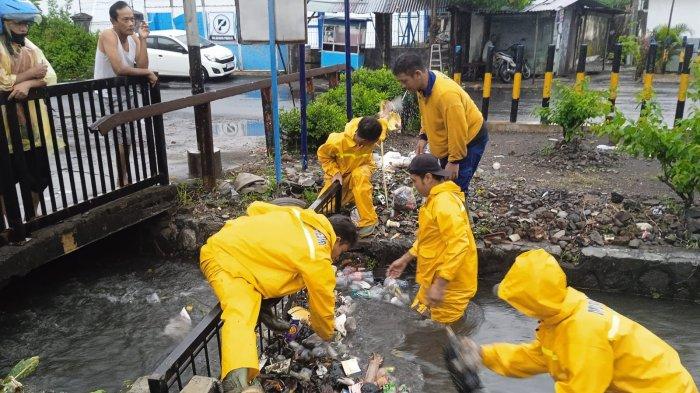 Sejumlah Jalan di Kota Kediri Banjir, Wali Kota Abdullah Abu Bakar ... Sejumlah Jalan di Kota Kediri Banjir, Wali Kota Abdullah Abu Bakar ...