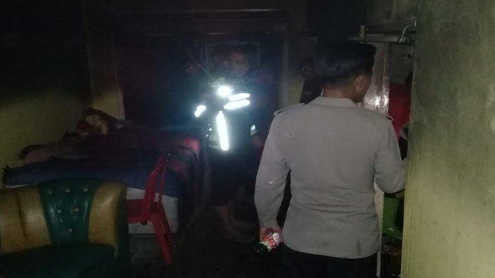 Mau ke Kamar Mandi, Wanita ini Kaget Ada Kobaran Api di Rukonya, Warga Situbondo Bantu Padamkan ...