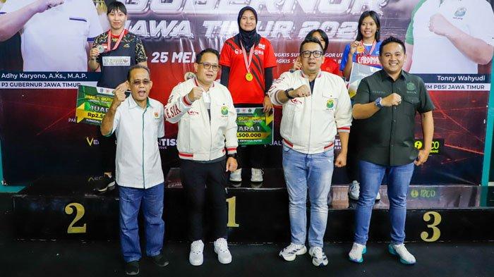 Pj Gubernur Adhy Optimistis Kejuaraan Bulu Tangkis Piala Gubernur Jatim 2024 Lahirkan Bibit ...