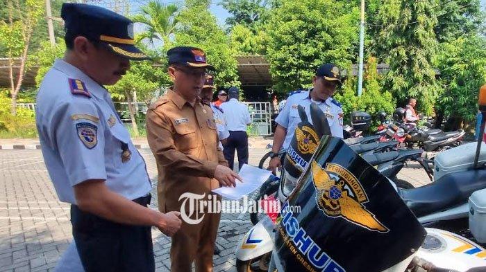 Dukung Kelancaran Bertugas saat Nataru, Dishub Gresik Cek Kendaraan Operasional - Tribunjatim.com