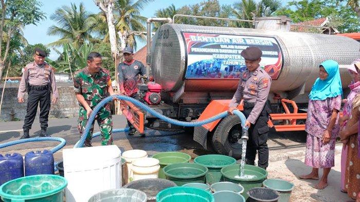 Ratusan KK di 2 Kecamatan Kabupaten Malang Kesulitan Air Bersih di Musim Kemarau - Tribunjatim.com