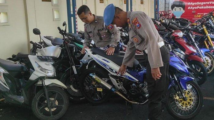 Hendak Dipakai Balap Liar, Puluhan Motor Berknalpot Bising Milik Pelajar Trenggalek Diamankan ...