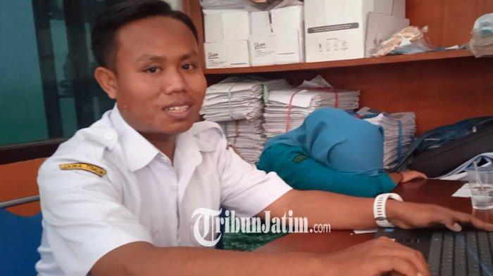 Sosok Ponidi Sekop Sekop Viral, Ternyata Perangkat Desa di Jember : Saya Bagian Kesejahteraan ...