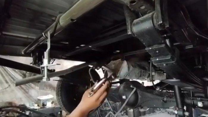 Cara Merawat Mobil saat Musim Hujan, Bagian Bawah dan Rumah Roda Paling ...