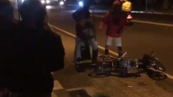Sering Bikin Resah, Pelaku Balap Liar Mewek Minta Ampun saat Dihajar ... Sering Bikin Resah, Pelaku Balap Liar Mewek Minta Ampun saat Dihajar ...